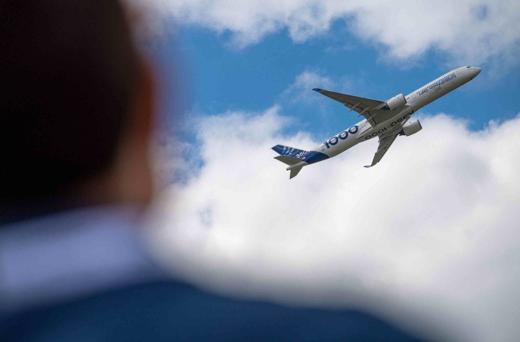 Video: Airbus A350 Fully Automatic Take-Off...